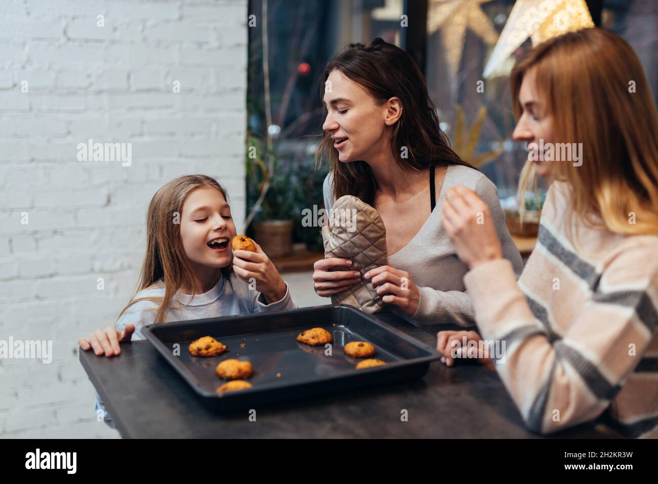 Girl tasting hi-res stock photography and images - Alamy