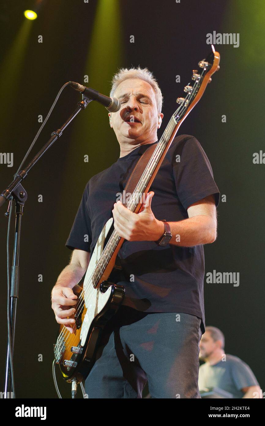 Madrid, Spain. 22nd Oct, 2021. Singer David Summers of the music band ...