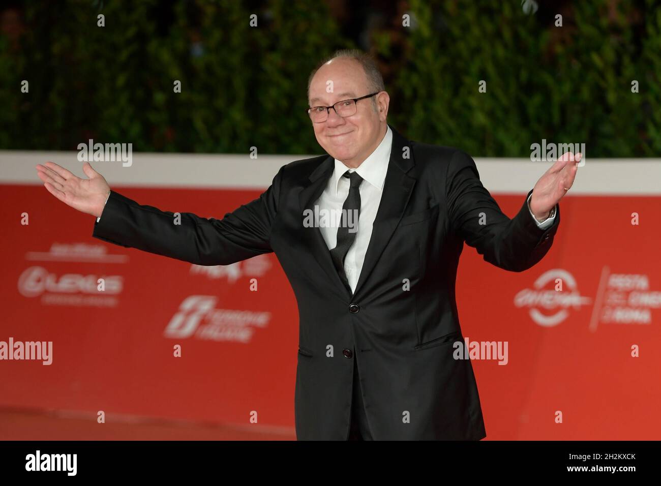 Carlo Verdone attends the red carpet of the movie Vita da Carlo at ...