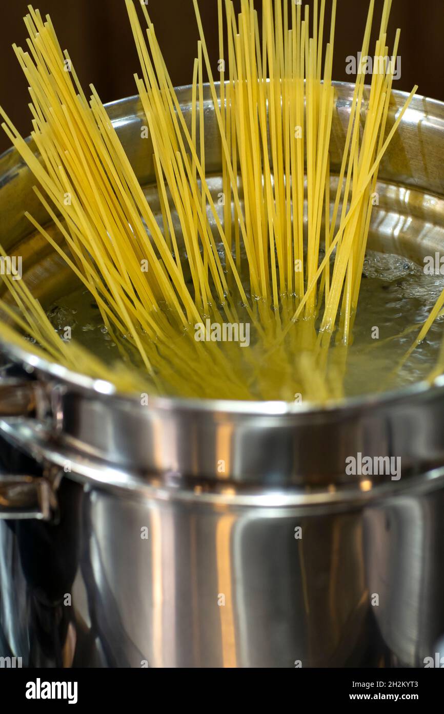 Cooked spaghetti squash hi-res stock photography and images - Alamy