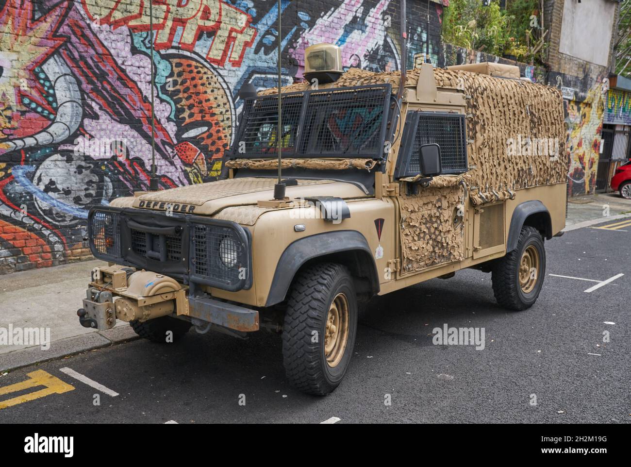 land rover discovery modified Stock Photo - Alamy