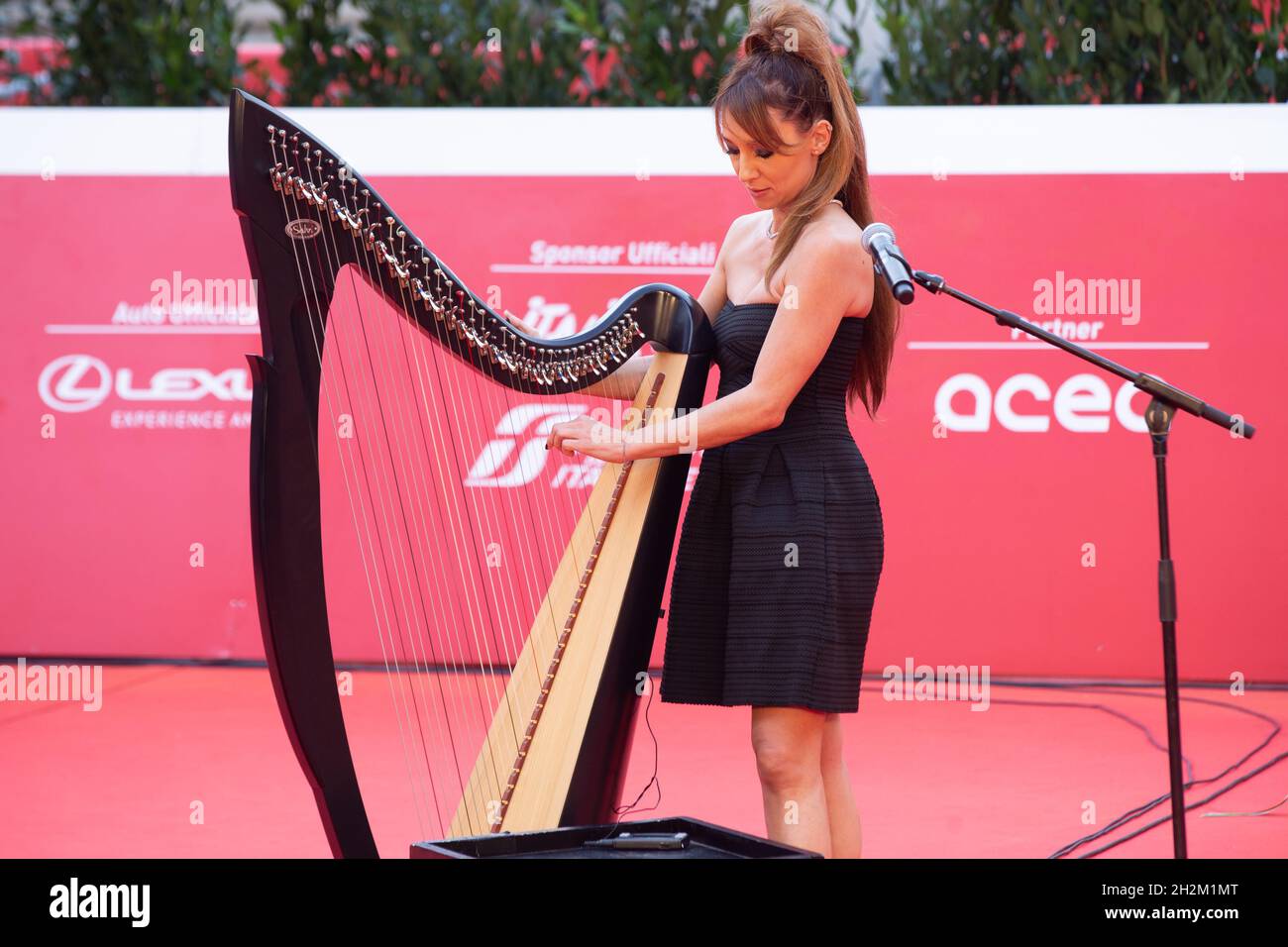 Micol arpa hi-res stock photography and images - Alamy
