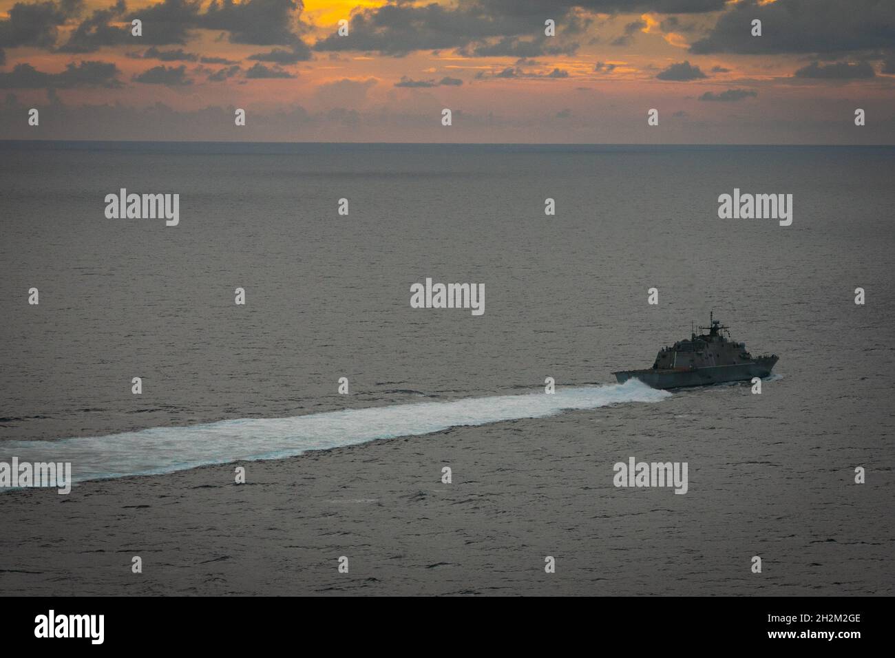 Us navy 4th fleet hi-res stock photography and images - Alamy