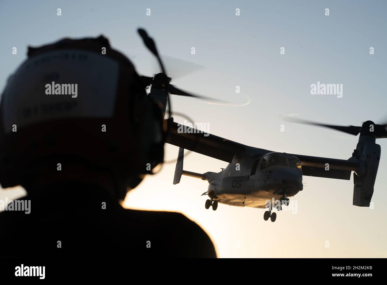 An MV-22 Osprey assigned to the Aviation Combat Element, 22nd Marine ...