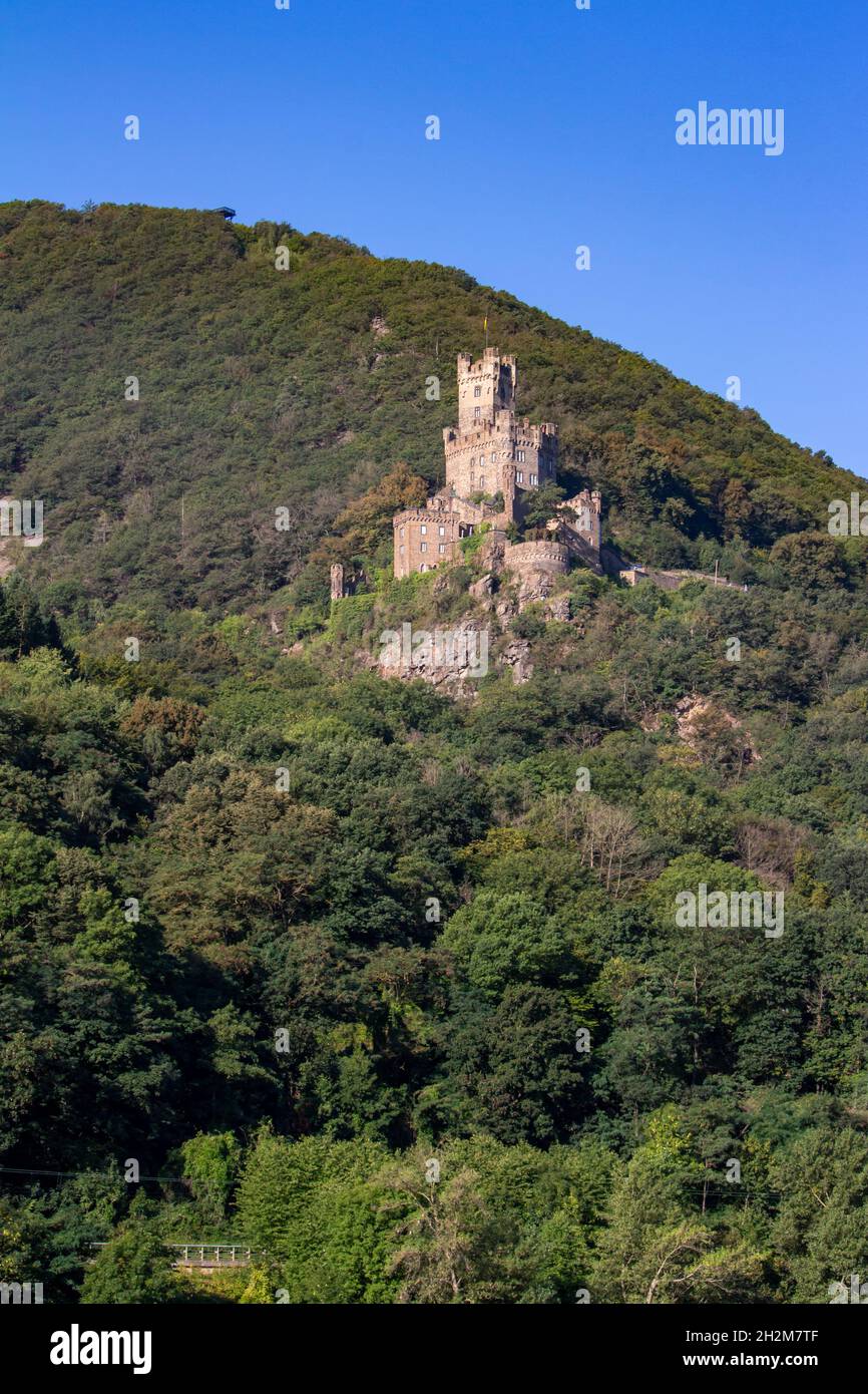 Sooneck Castle (Burg Sooneck) landscape on the upper middle Rhine River ...