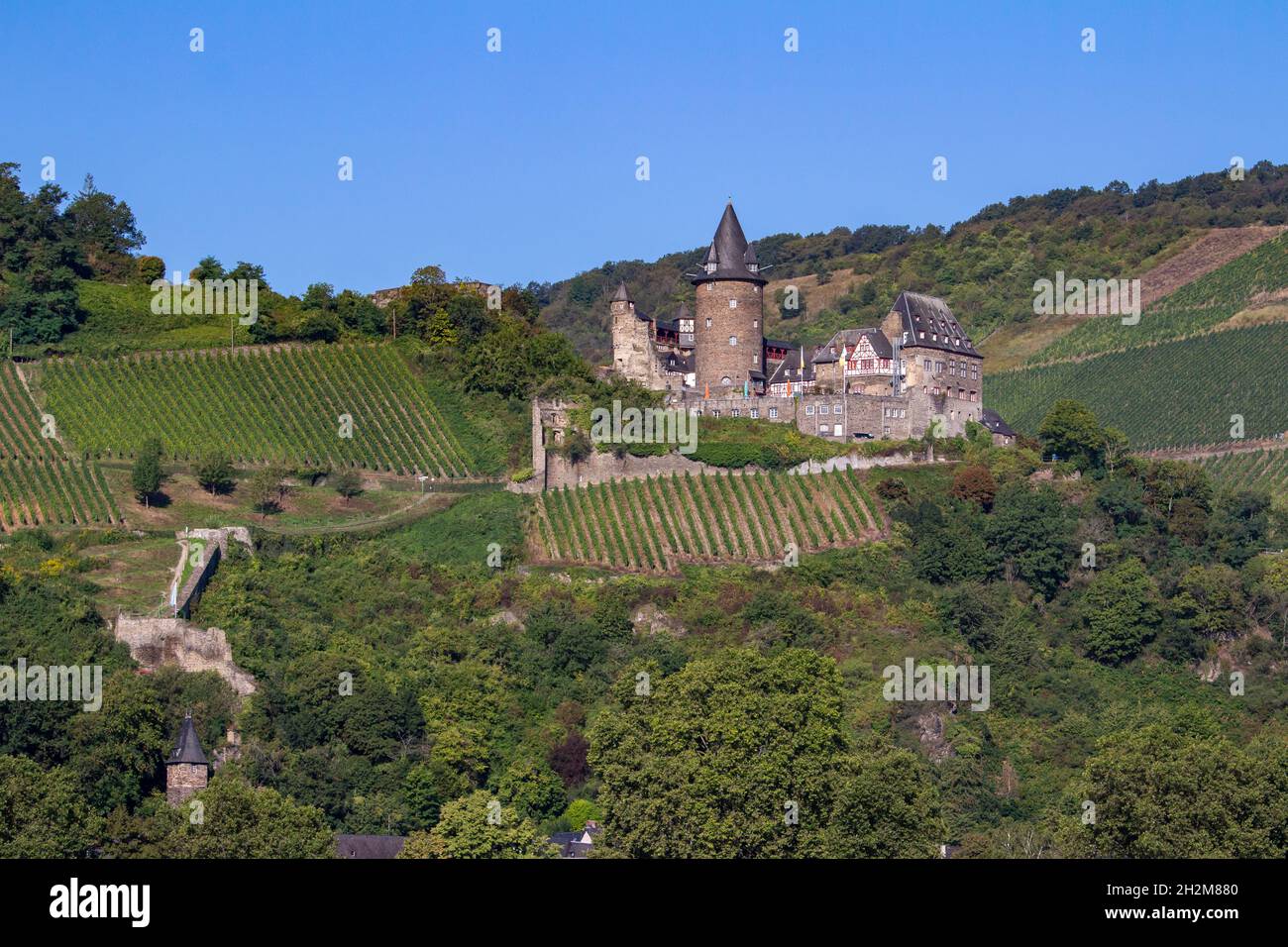 Stahleck Castle (Burg Stahleck) landscape on the upper middle Rhine ...