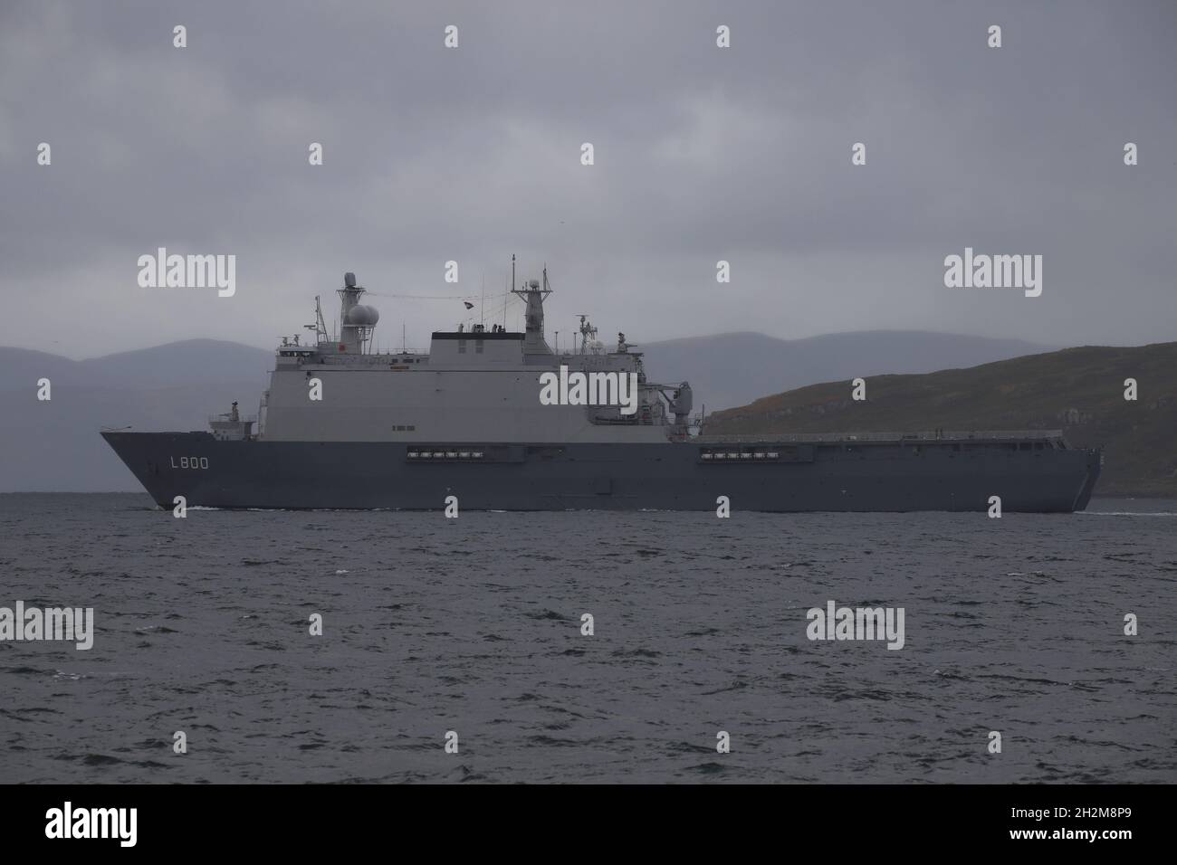 HNLMS Rotterdam (L800), a Rotterdam-class landing platform dock ...