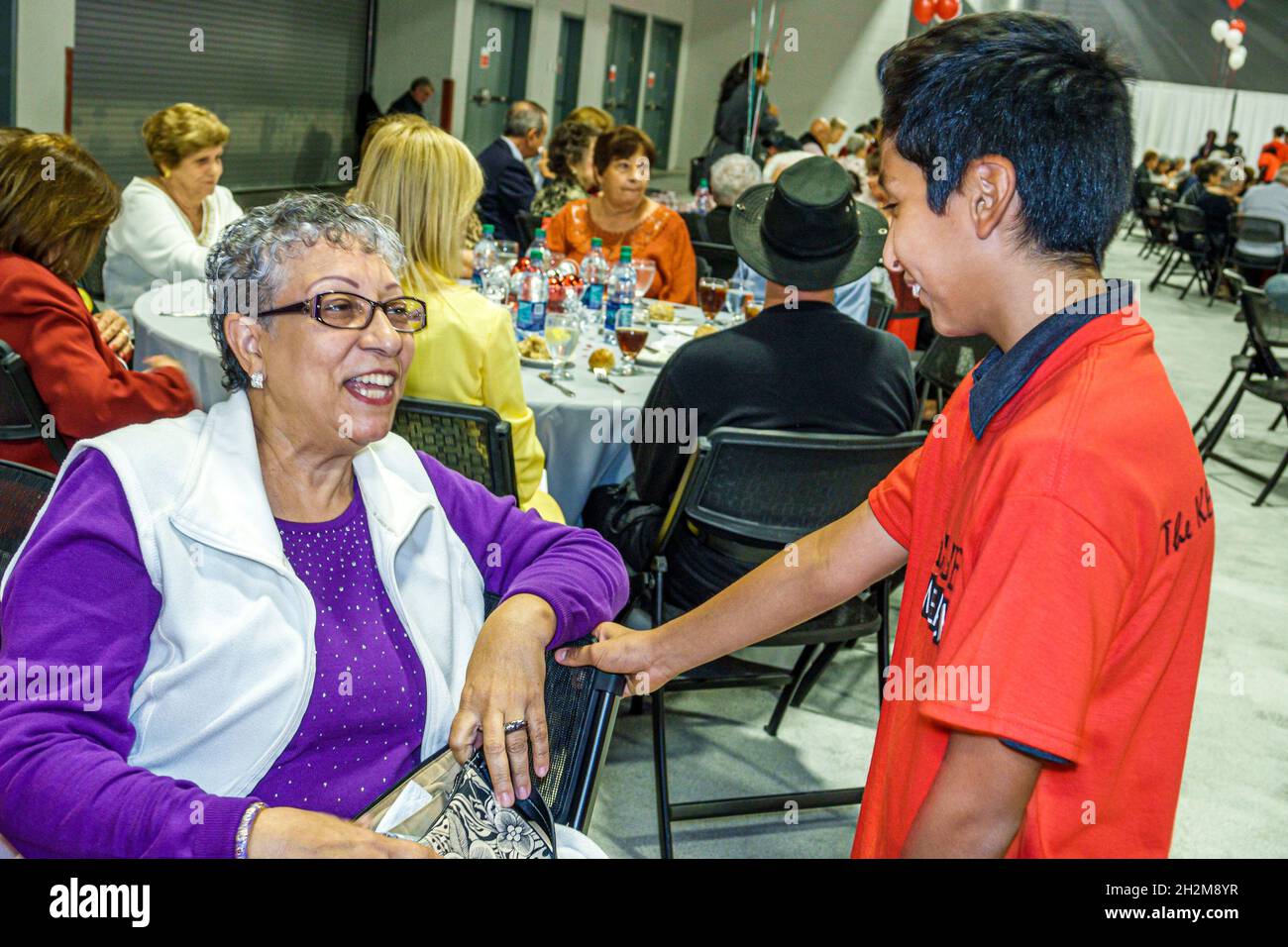 Hispanic ethnic student students event volunteer volunteers ...