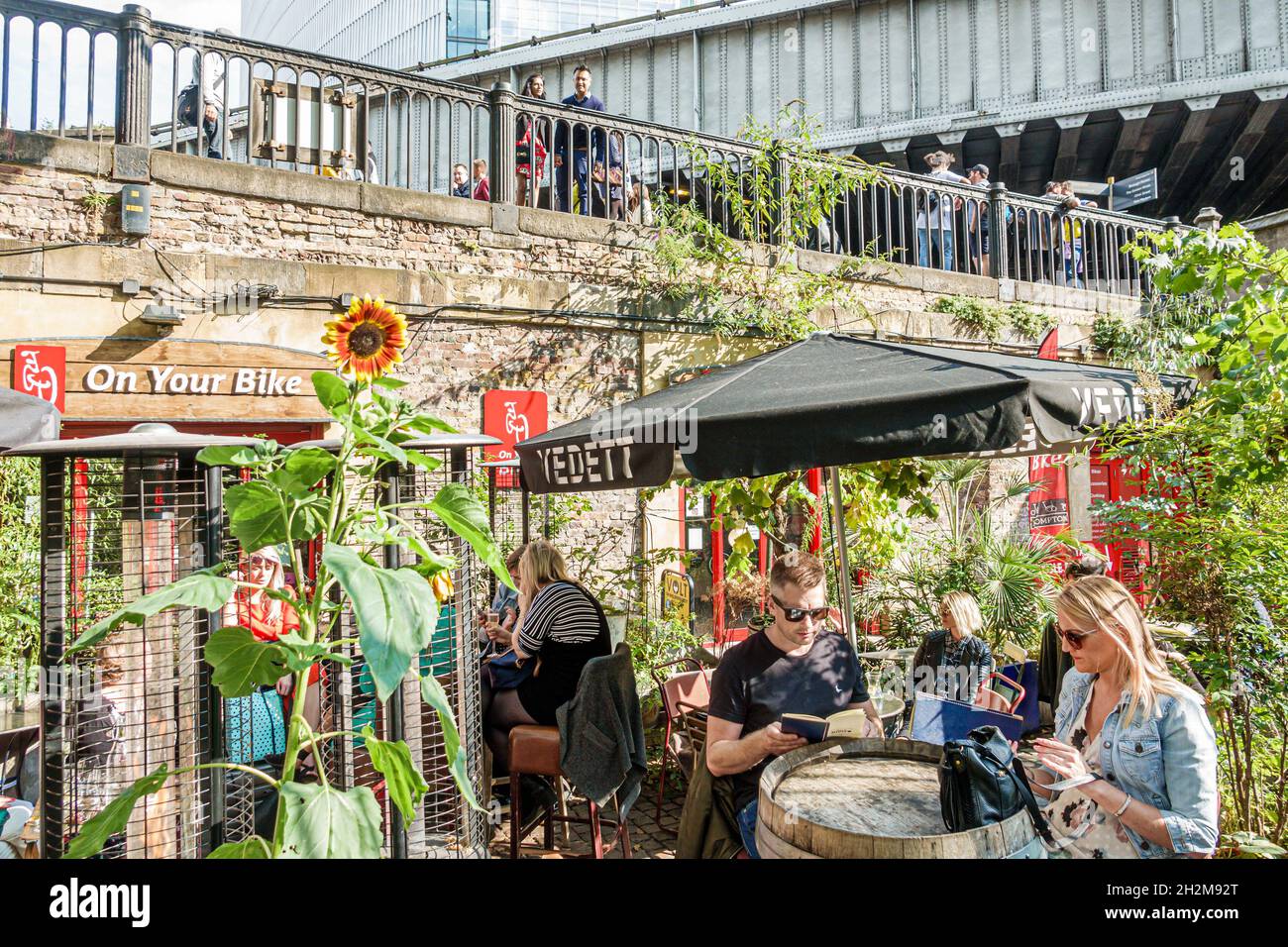 Boro bistro french restaurant hi-res stock photography and images - Alamy