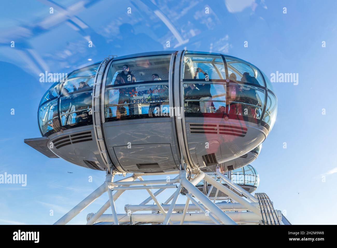 UNITED KINGDOM, LONDON, CAPSULE OF THE LONDON EYE Stock Photo - Alamy