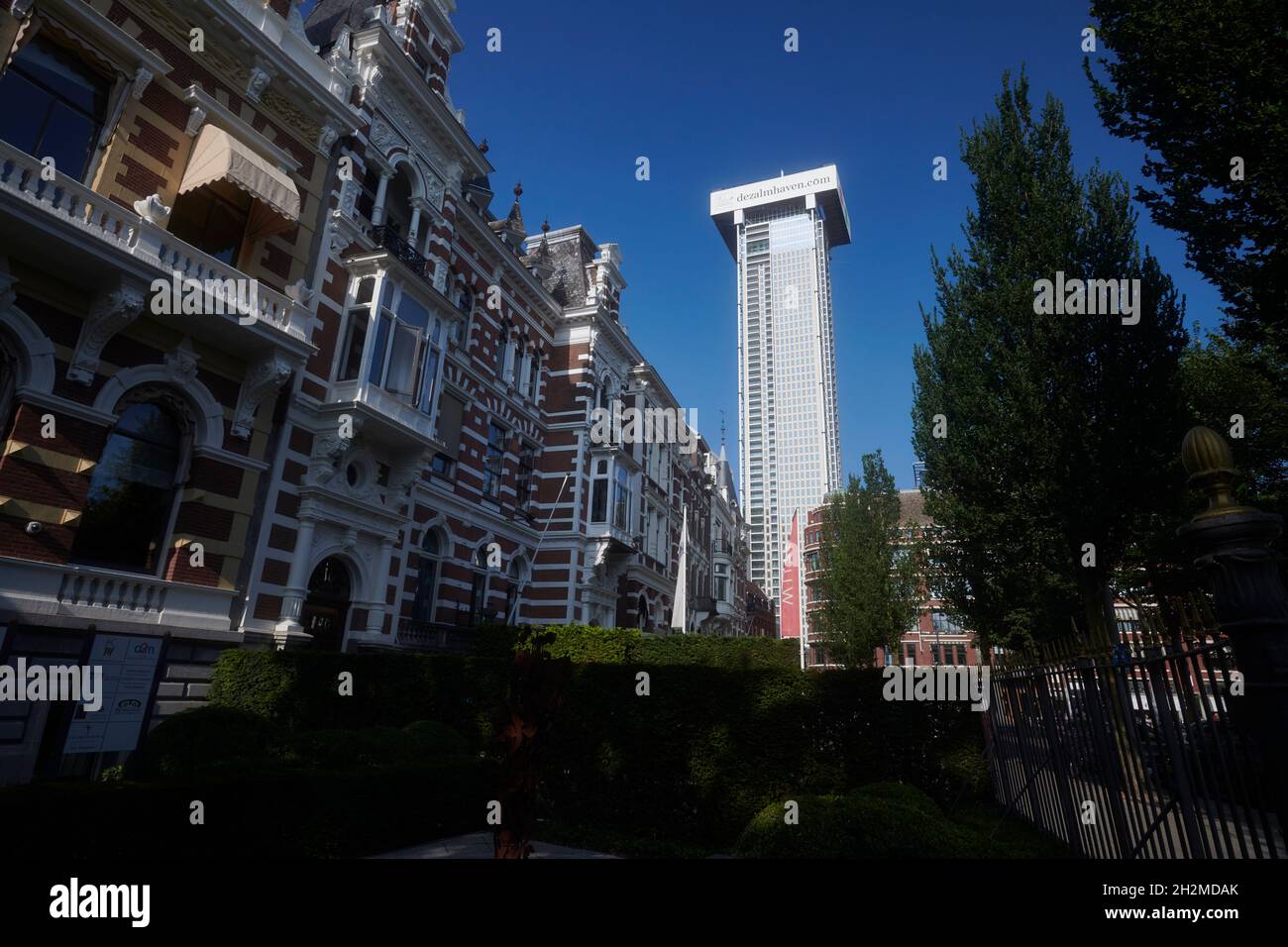 Architecture in the city centre of Rotterdam Stock Photo - Alamy