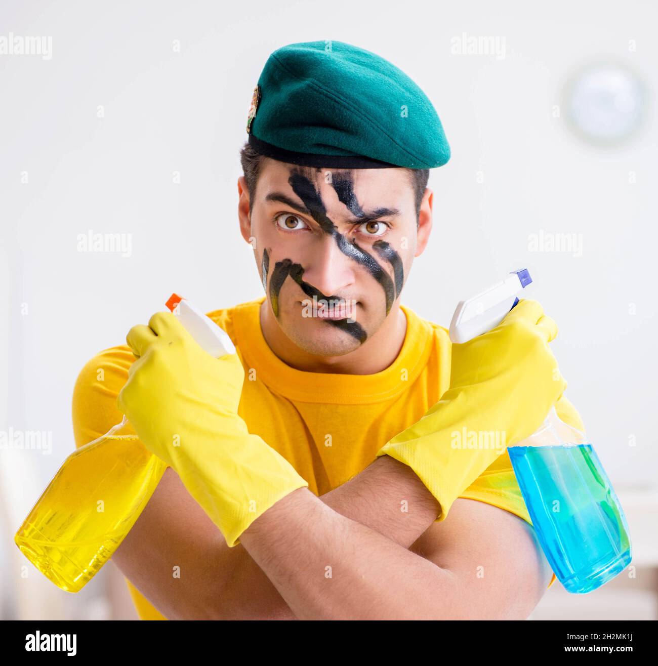 Domestic chores in the military hi-res stock photography and images - Alamy