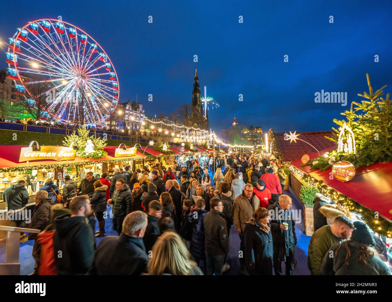 Edinburgh christmas markets hi-res stock photography and images - Alamy