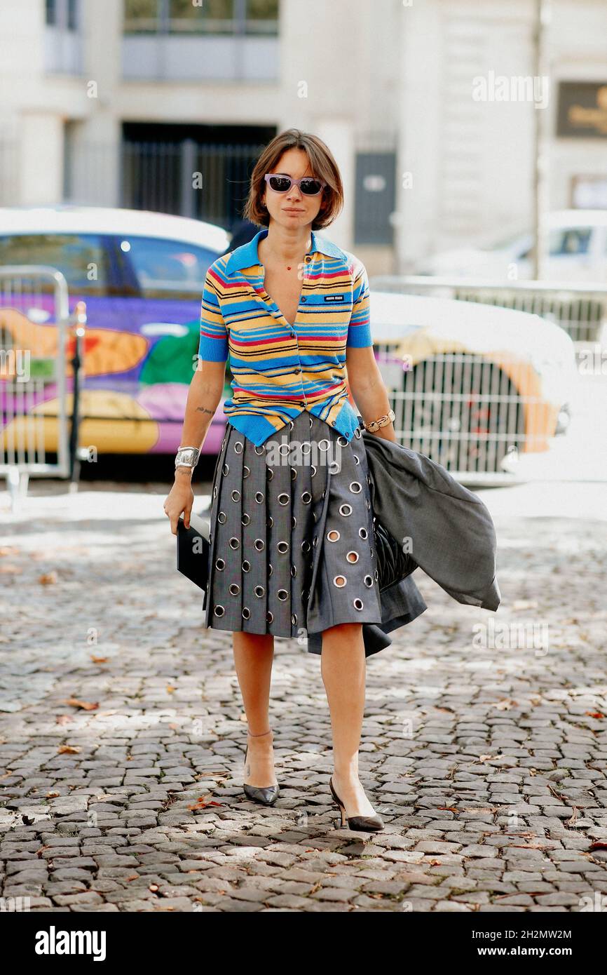 Street style, Natasha Goldenberg arriving at Miu Miu Spring Summer 2022 ...
