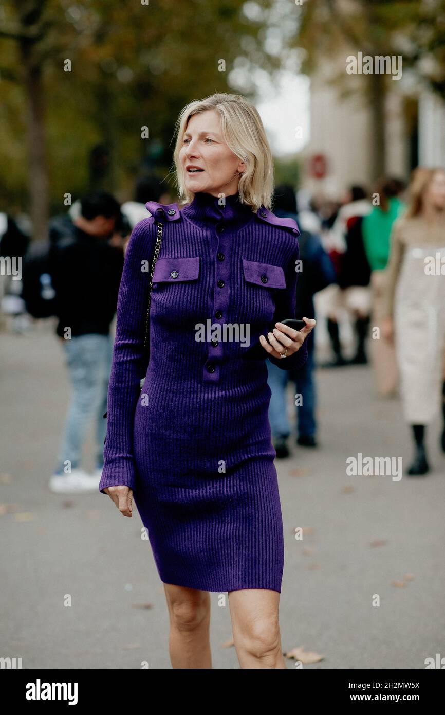 Street style, Elizabeth Von Guttman arriving at Miu Miu Spring Summer ...