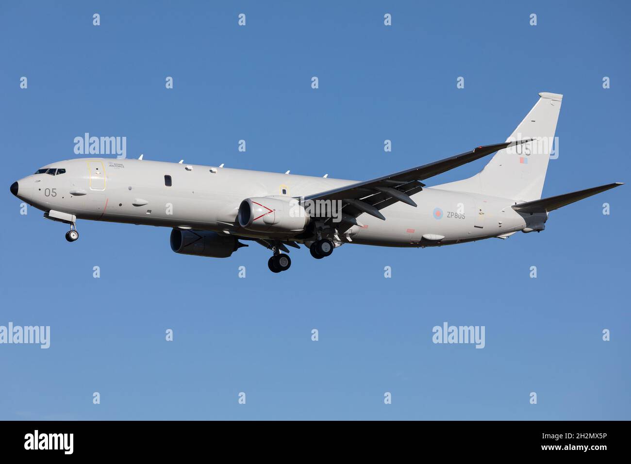 Raf boeing p8 poseidon lands hi-res stock photography and images - Alamy