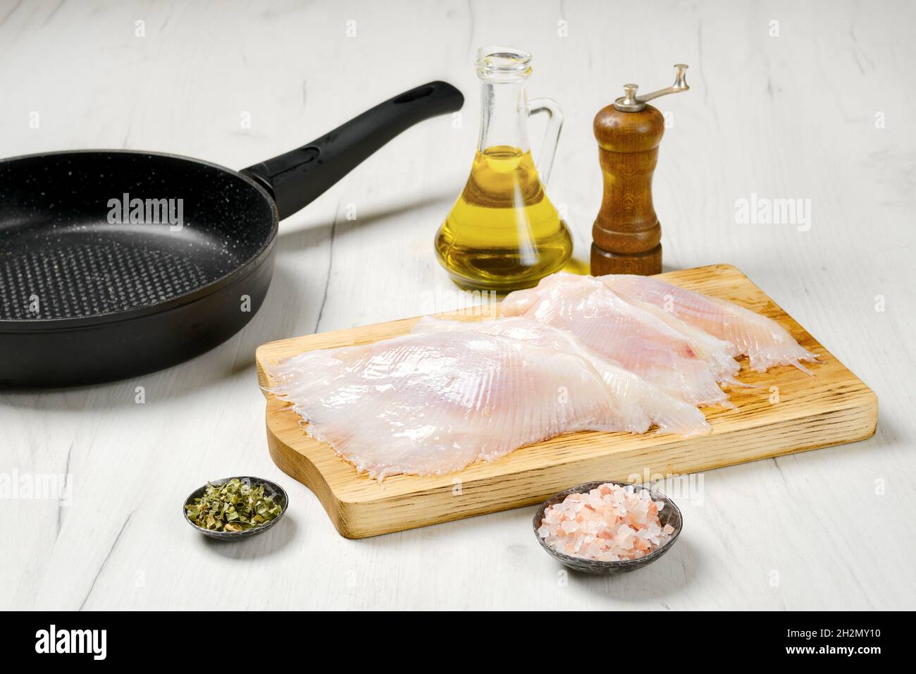 Raw fresh peeled stingray wings ready for frying Stock Photo - Alamy
