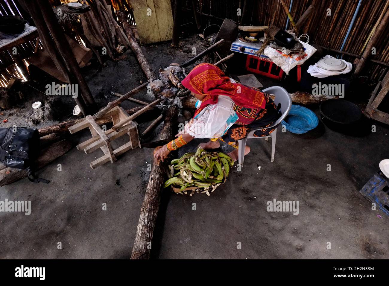 Guna yala cooking hi-res stock photography and images - Alamy