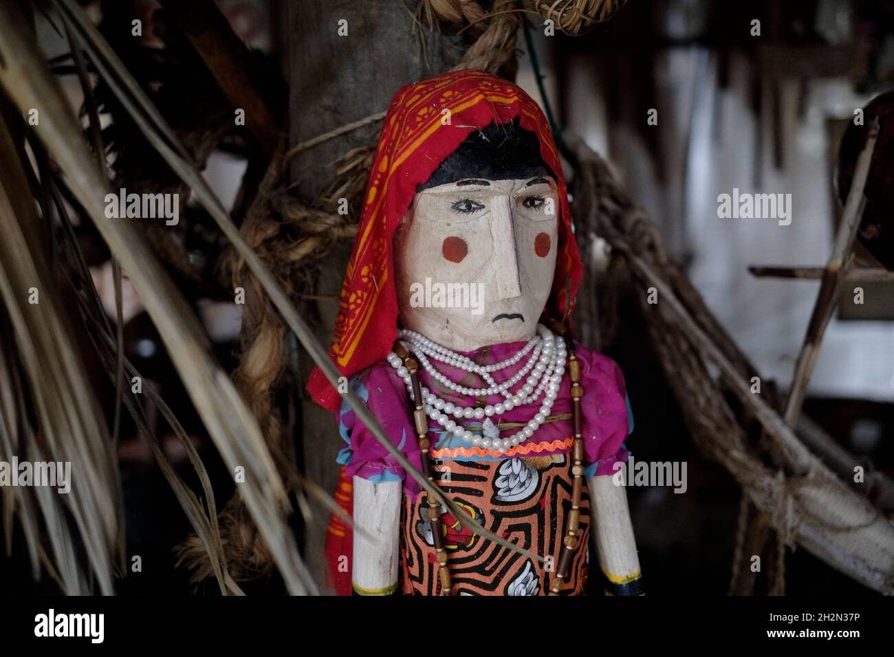 A mannequin depicting a Guna native woman in Carti Sugtupu island ...
