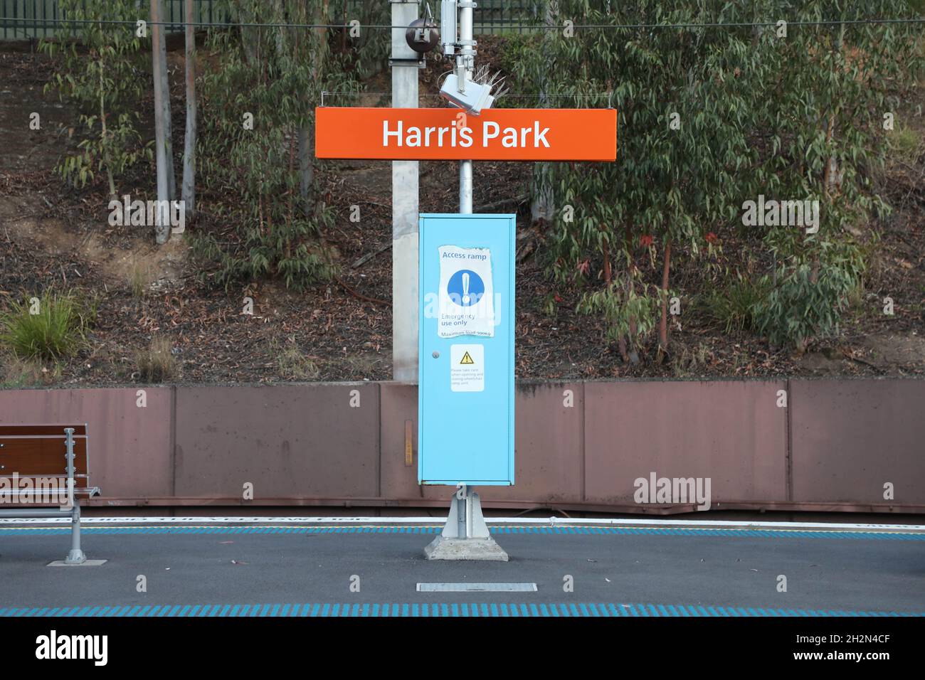 Harris park railway station hi-res stock photography and images - Alamy