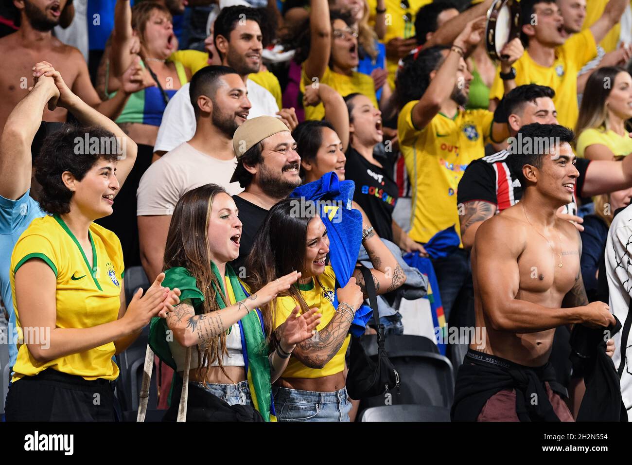 Sydney, Australia, 23 October, 2021. Girl blows a kiss to Andressa ...