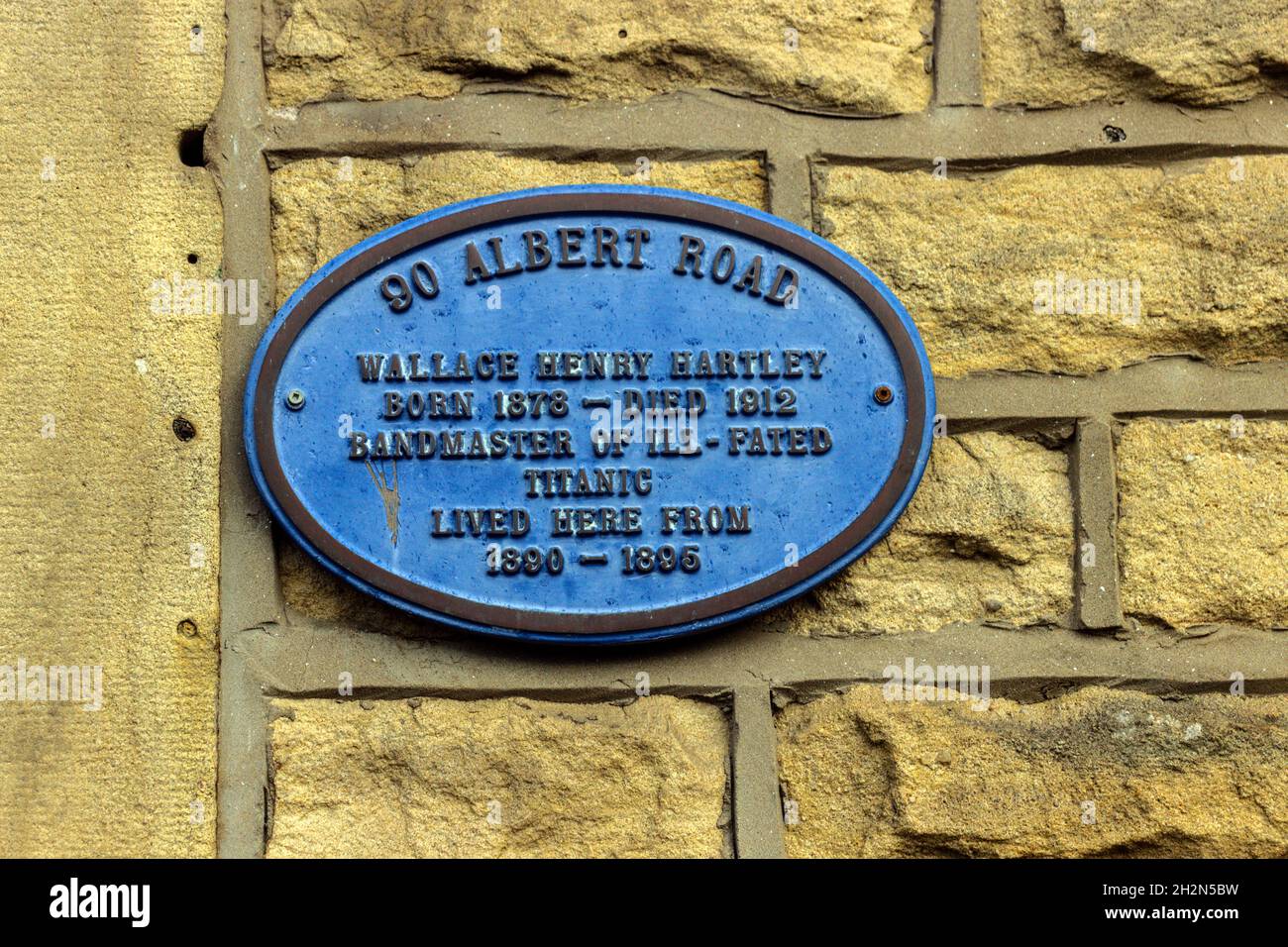 Wallace Hartley blue plaque. Albert Road, Colne, Lancashire Stock Photo ...