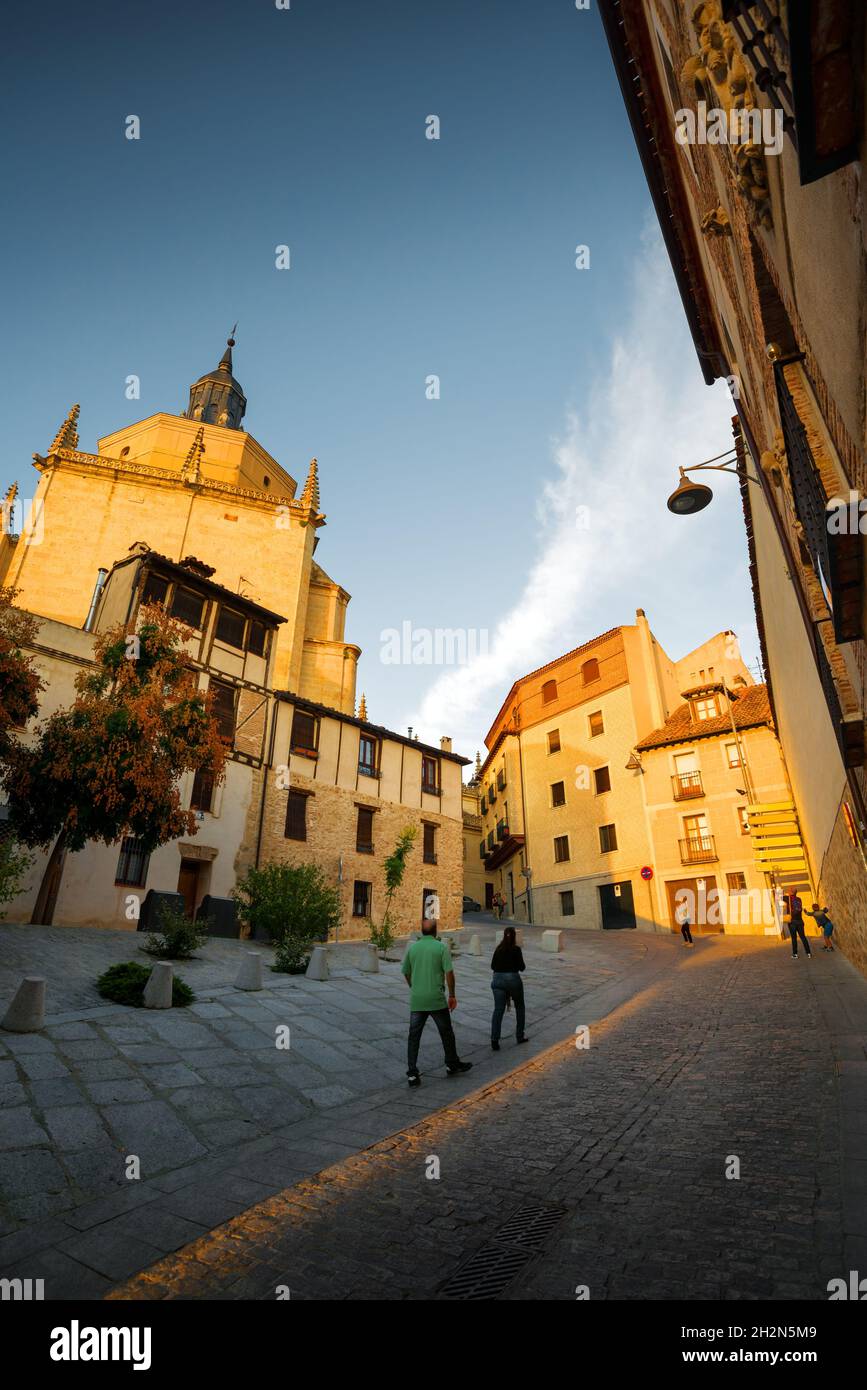 Old city of Segovia street, walking tourists Stock Photo - Alamy
