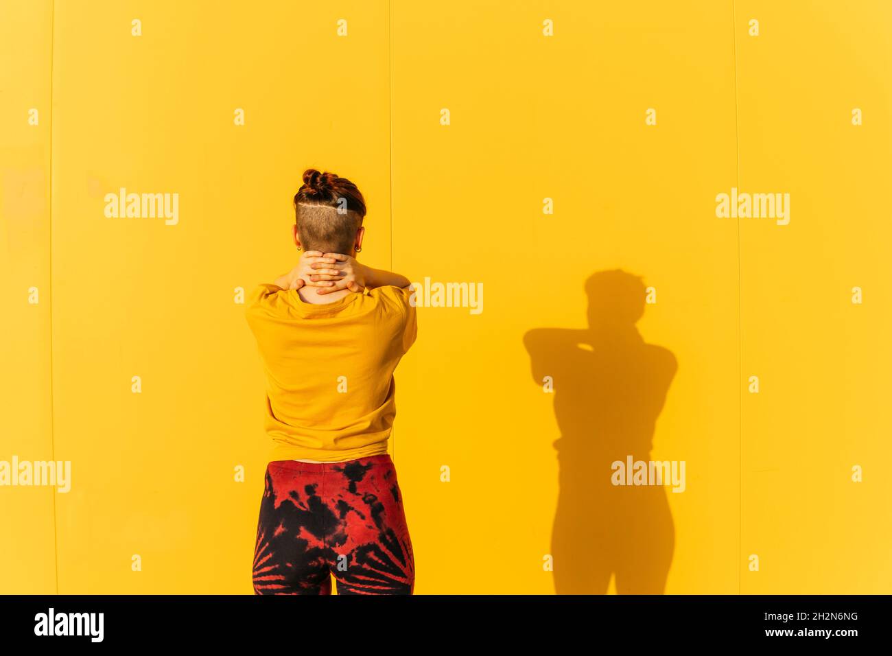 Hands on the neck hi-res stock photography and images - Alamy