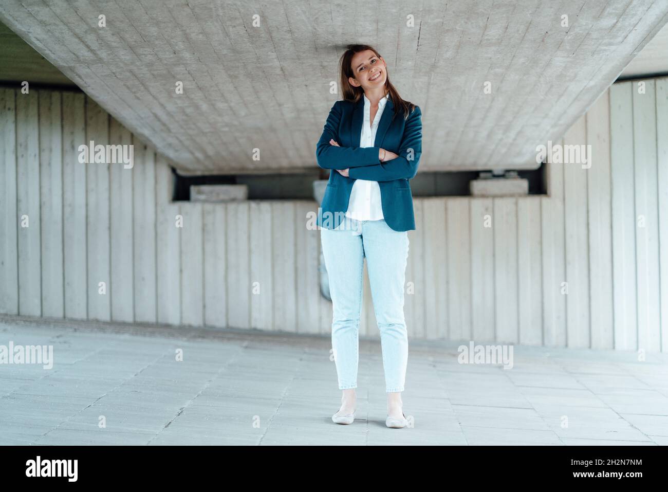 Women standing by bridge railing hi-res stock photography and images ...