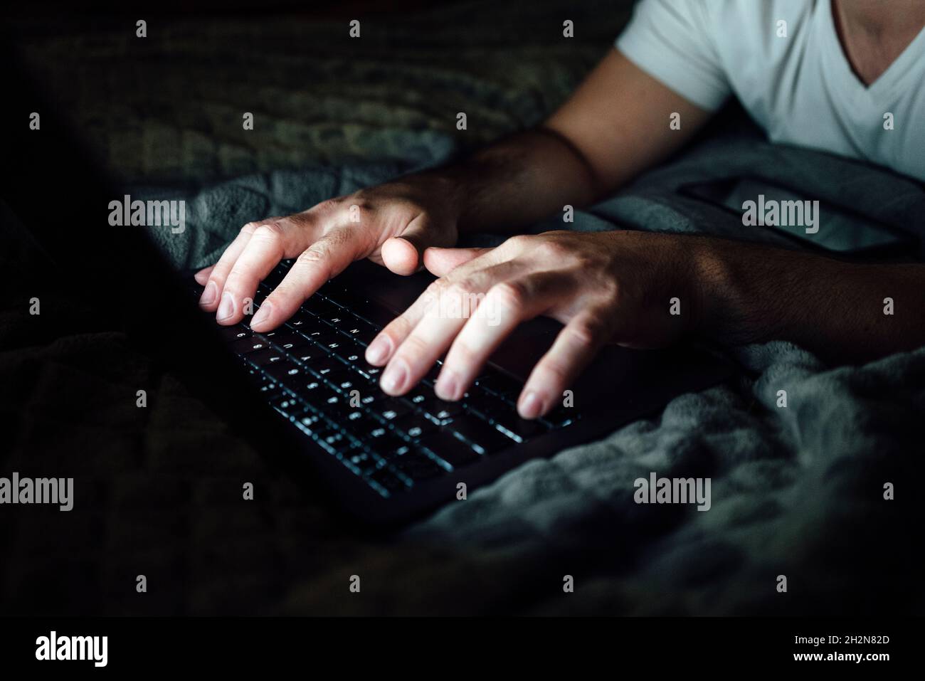Adult typing hi-res stock photography and images - Alamy