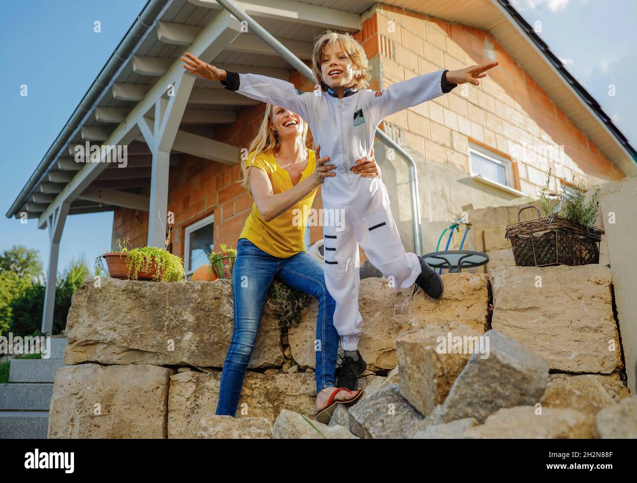 Mother day astronaut hi-res stock photography and images - Alamy
