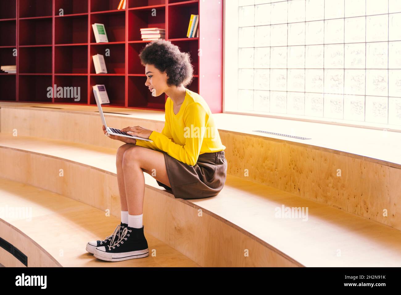 Office worker steps hi-res stock photography and images - Alamy