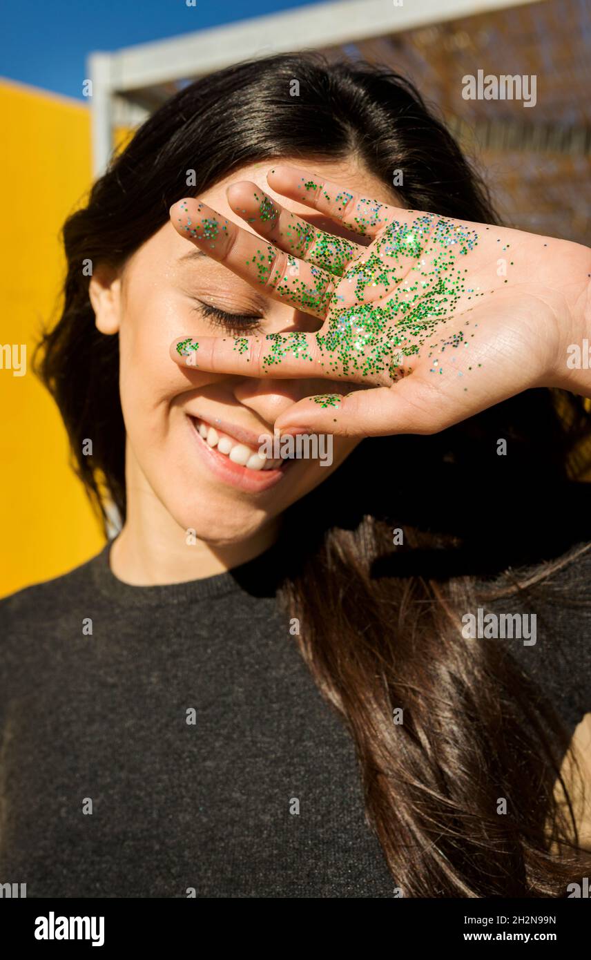 Green glitter hi-res stock photography and images - Alamy