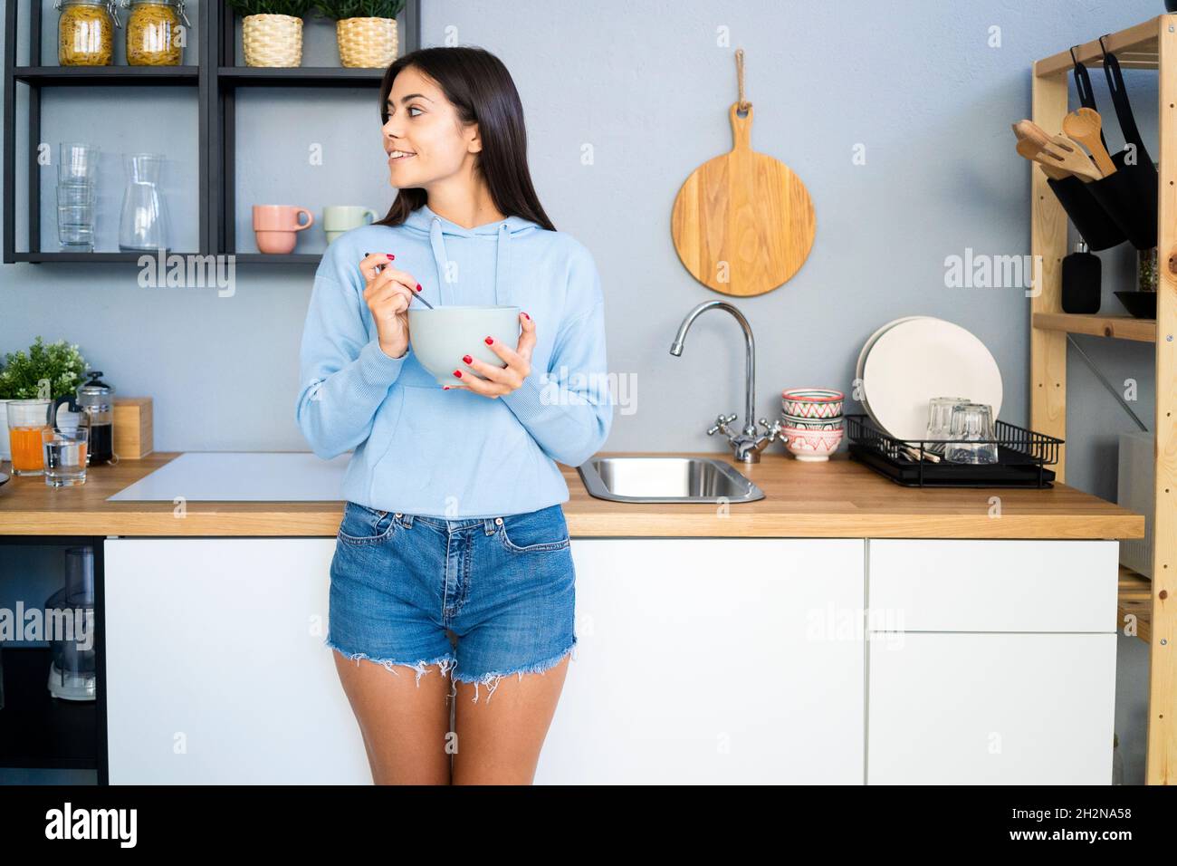 Leaning on the sink hi-res stock photography and images - Alamy