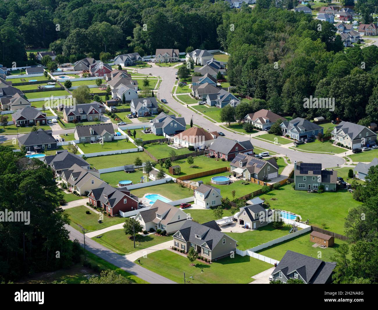 USA, Virginia, Chesapeake, Aerial view of suburban homes in summer ...