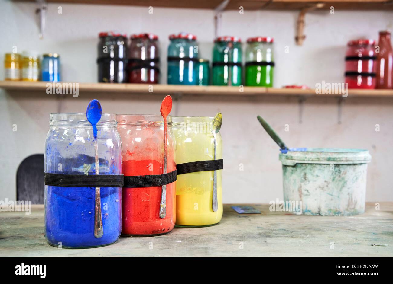 Colorful container containers hi-res stock photography and images - Alamy