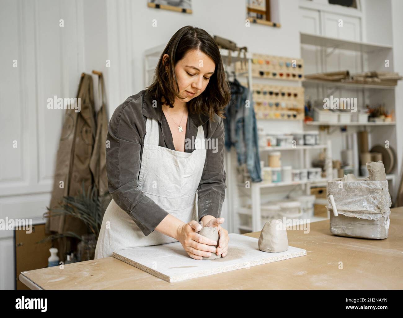 Clay workshop hi-res stock photography and images - Alamy