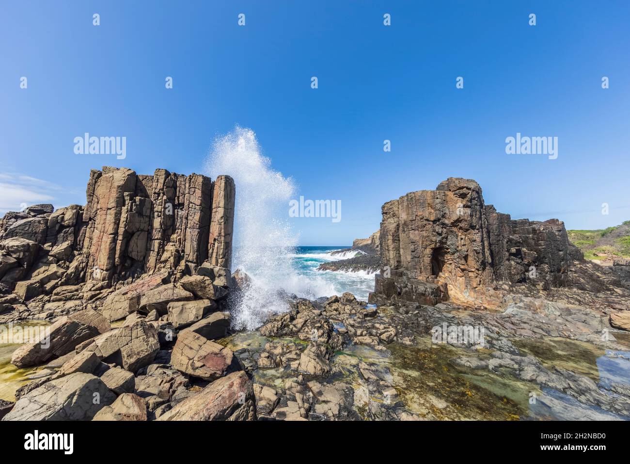 Bombo headland quarry geological site hi-res stock photography and ...