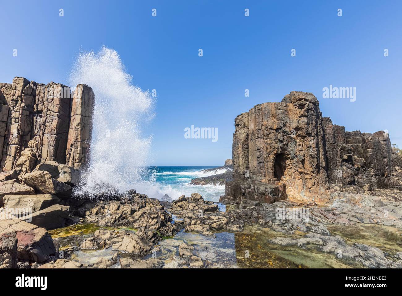 Bombo headland quarry geological site hi-res stock photography and ...