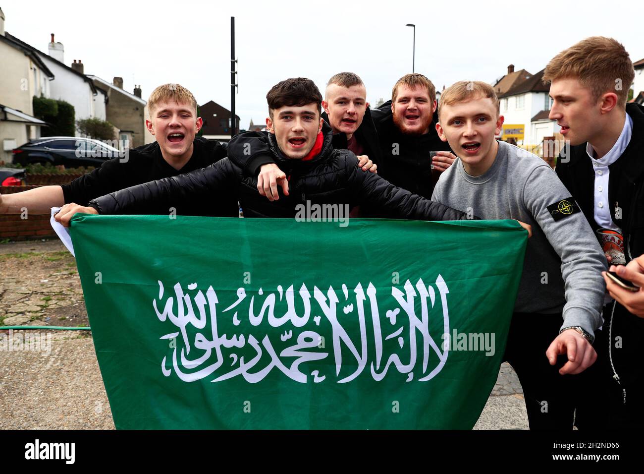 Saudi flag football hi-res stock photography and images - Alamy