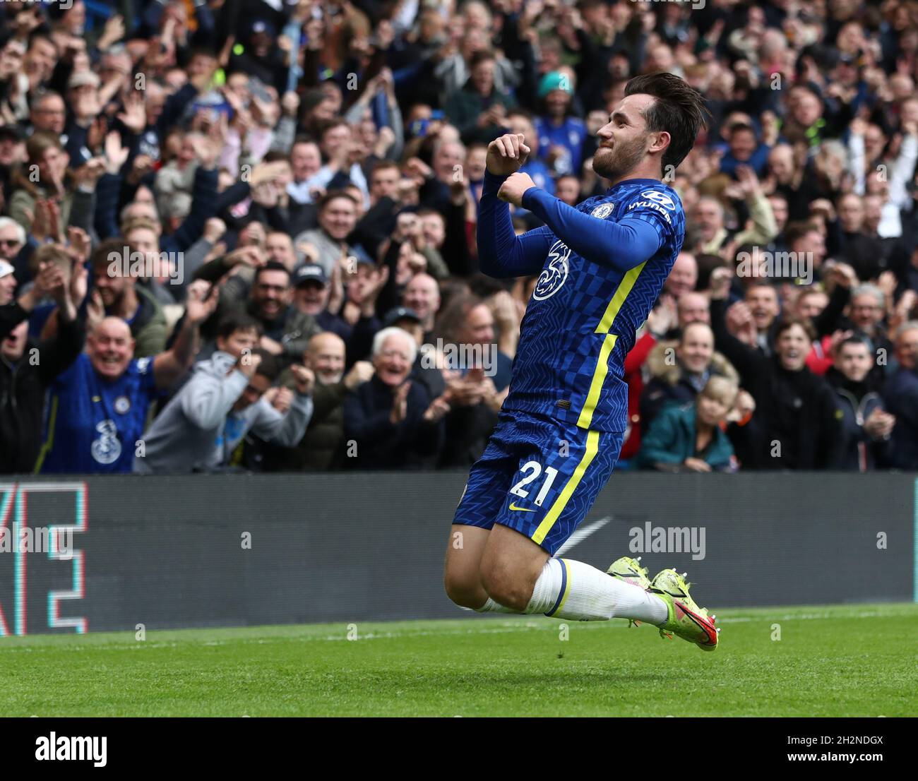 London, UK. 23rd October 2021. Ben Chilwell of Chelsea celebrates ...
