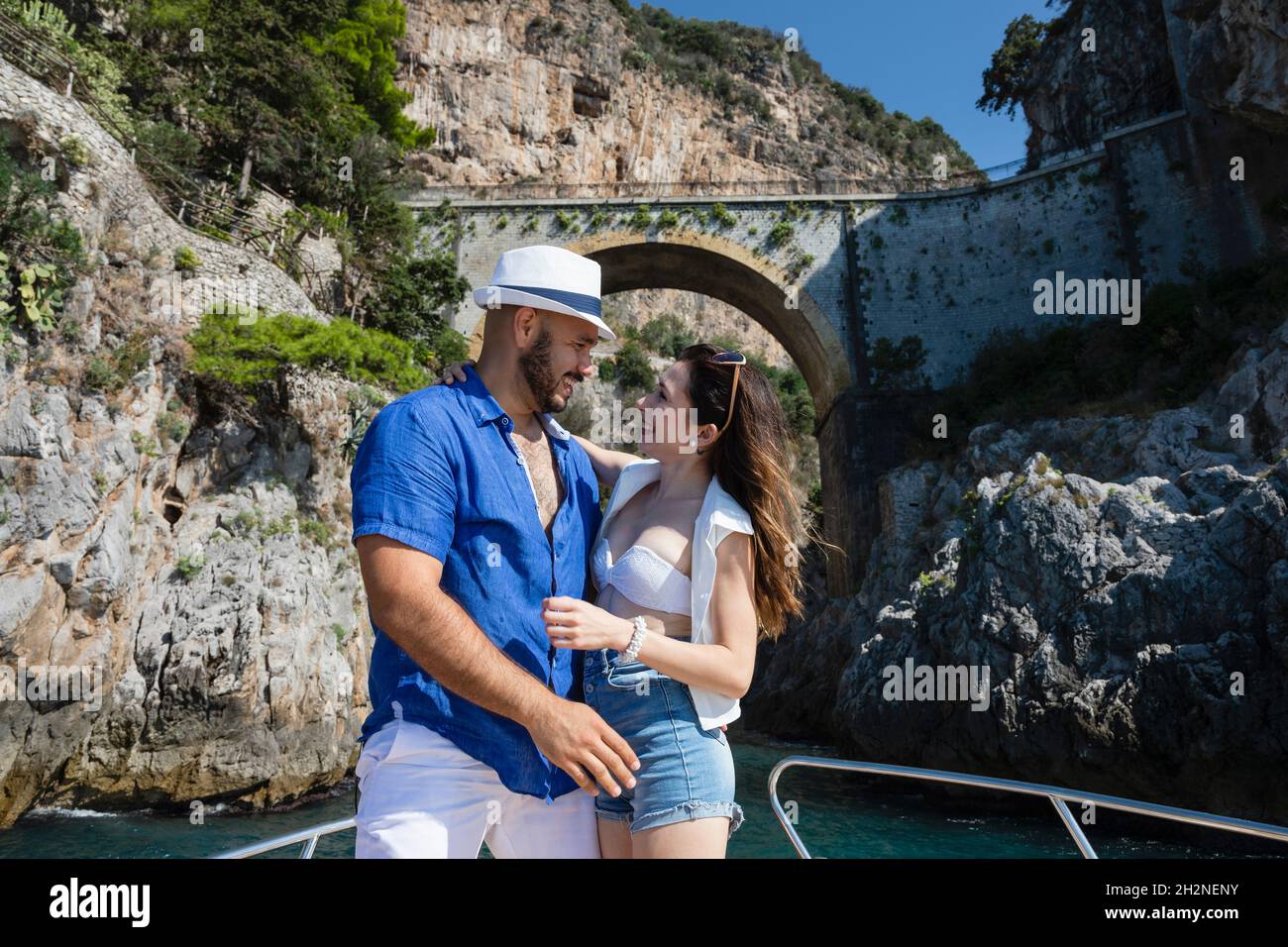 Couple motorboating hi-res stock photography and images - Alamy