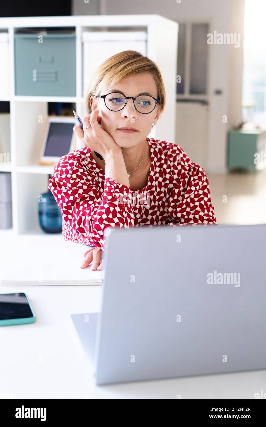 Serious working hi-res stock photography and images - Alamy