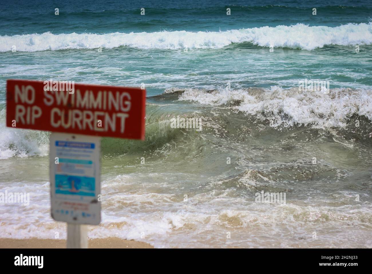 Small warning sign hi-res stock photography and images - Alamy