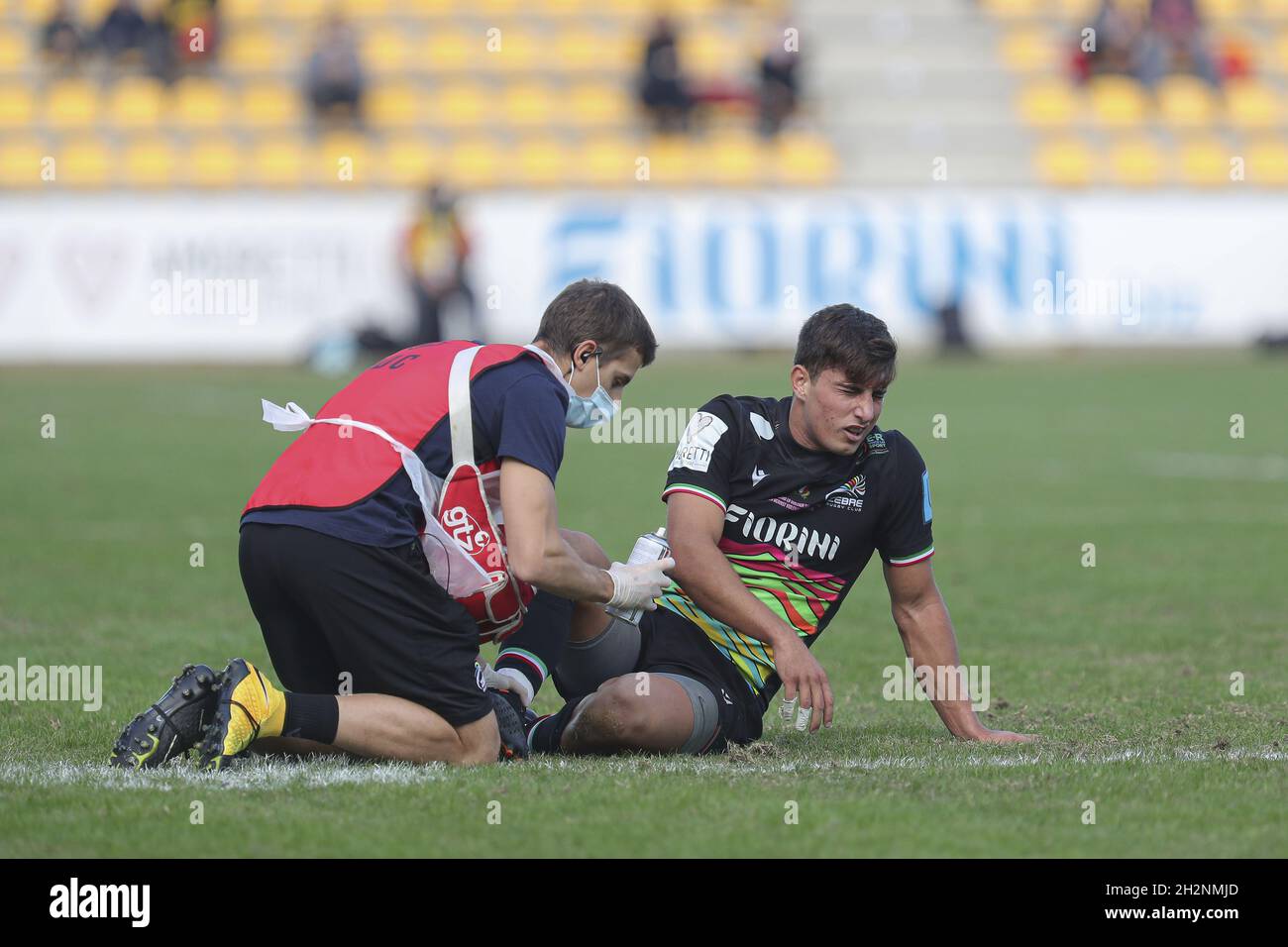 Urc rugby shirt hi-res stock photography and images - Alamy