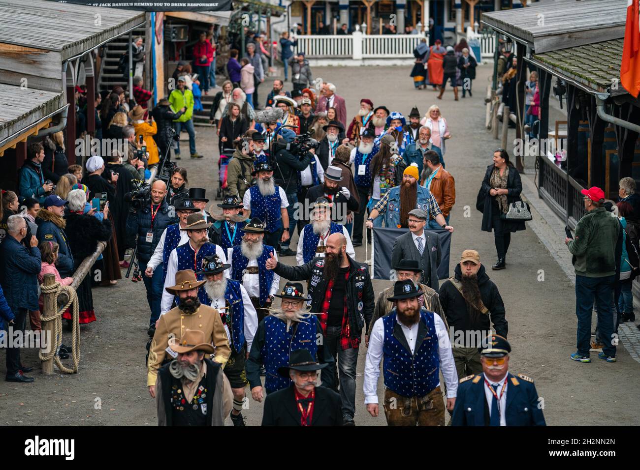 Eging Am See, Germany. 23rd Oct, 2021. Participants of the Beard ...