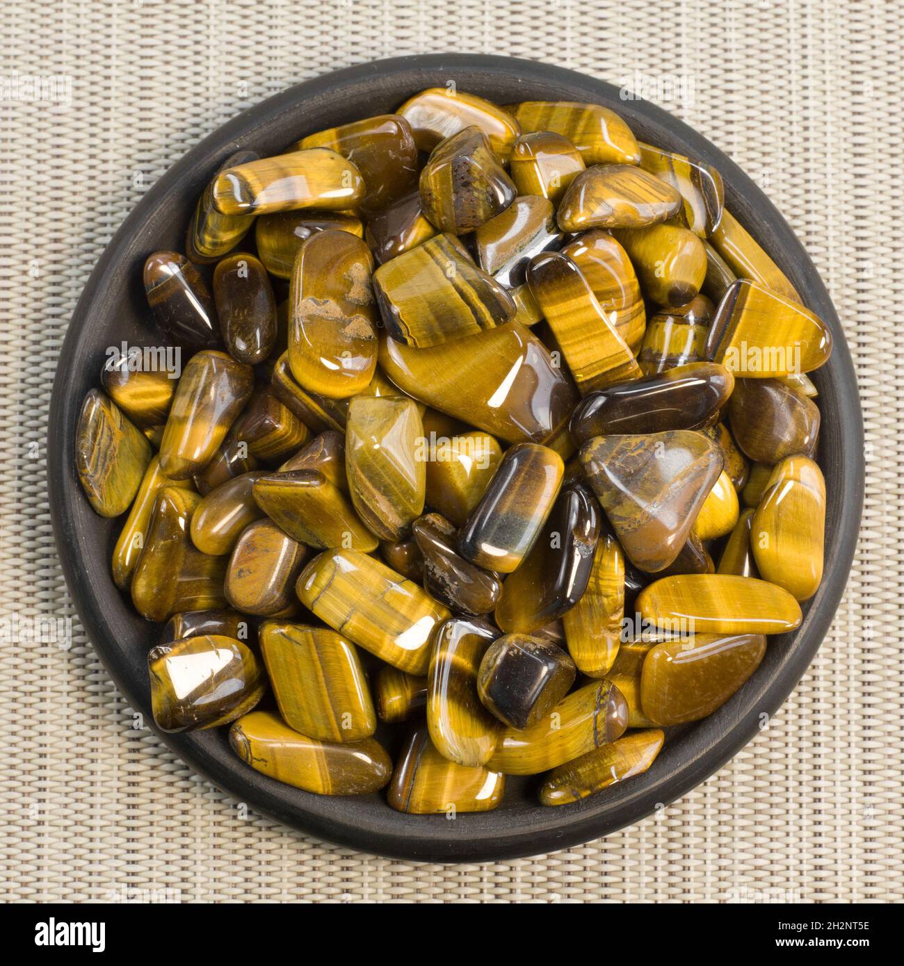 Tiger's eye crystal hi-res stock photography and images - Alamy