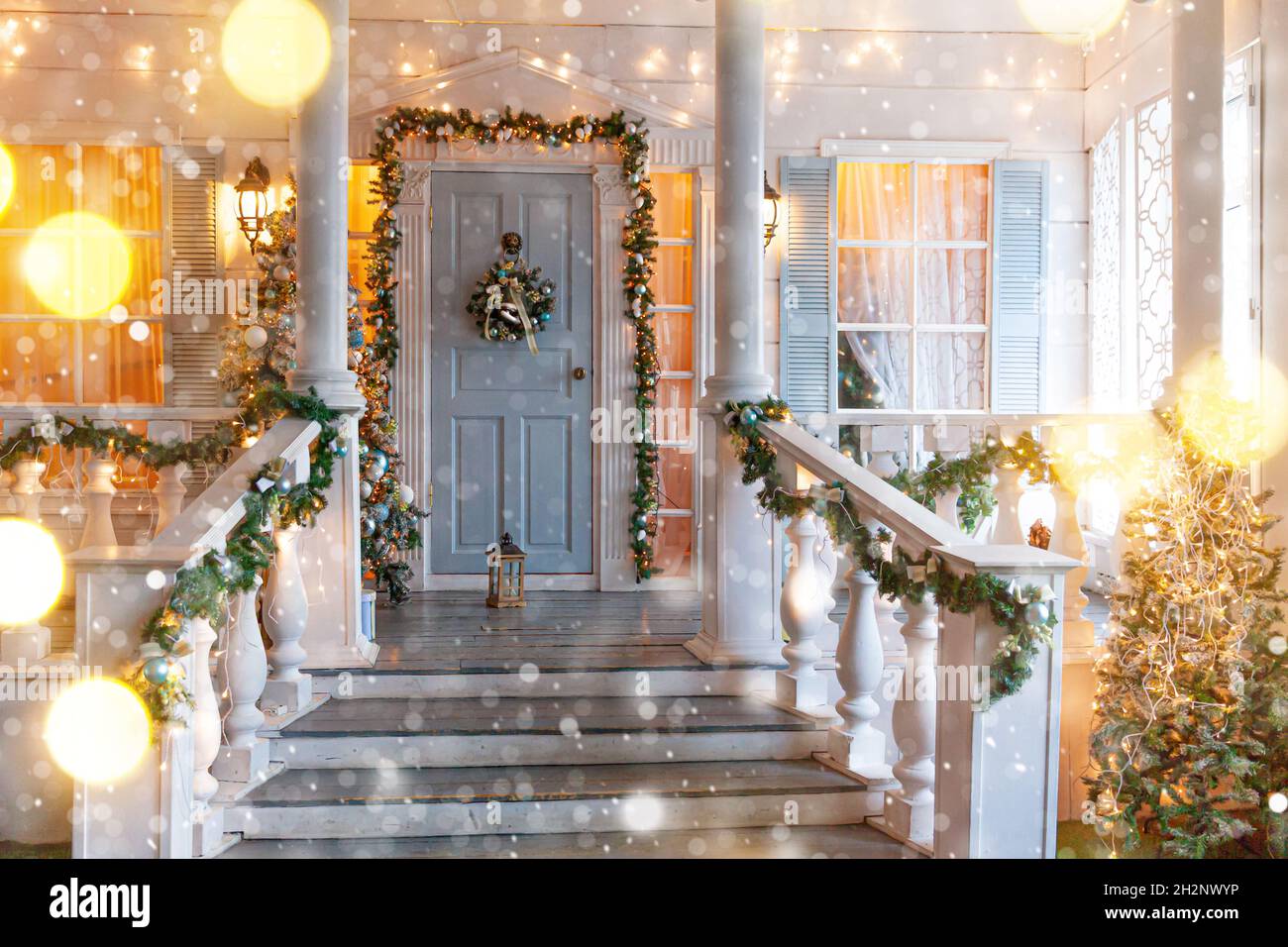 Christmas porch decoration idea. House entrance decorated for holidays ...