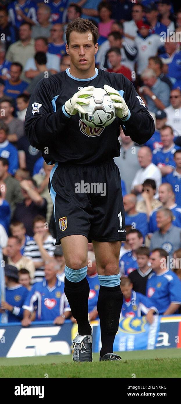 Aston villa goalkeeper thomas sorensen hi-res stock photography and ...