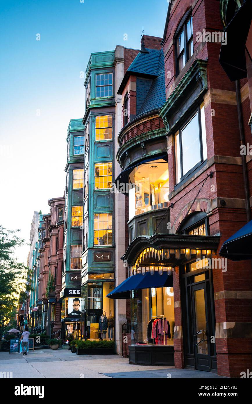 Newbury street hi-res stock photography and images - Alamy